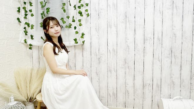 【渋谷・三軒茶屋エリア】駅チカ・自然光たっぷり白壁×バラ背景撮影スタジオ|ポートレート・ファッション・商品・SNS撮影の写真10