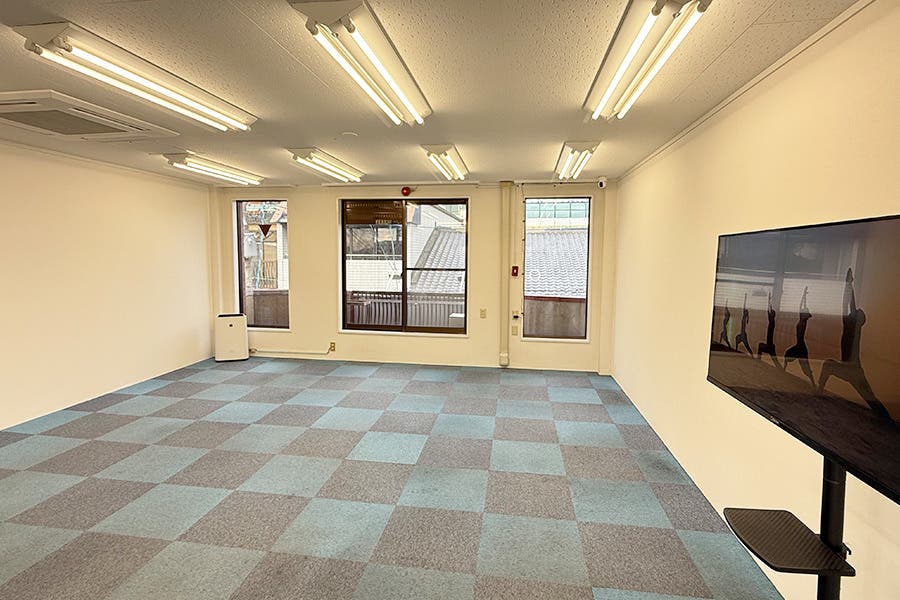 【今だけ¥500/h】New Open🎉藤森駅1分🚶広さ63㎡のレンタルスタジオ！43㌅モニター📺24H🕐の写真5