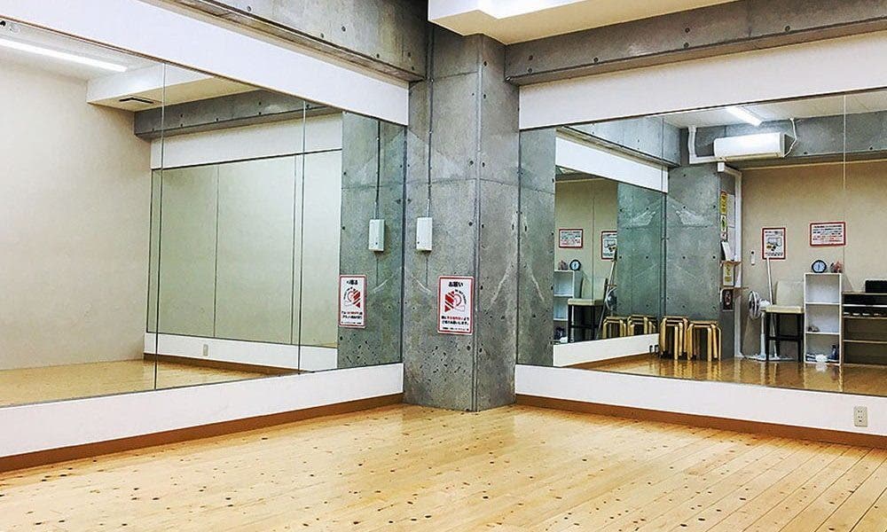 壁２面鏡張り！Wi-Fi完備！【天空MURA ダンススタジオ】の写真1