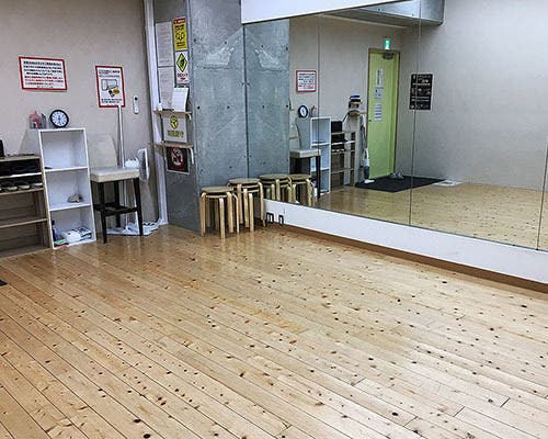 壁２面鏡張り！Wi-Fi完備！【天空MURA ダンススタジオ】の写真2