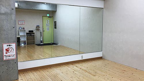 壁2面鏡張り!Wi-Fi完備!【天空MURA ダンススタジオ】の写真3