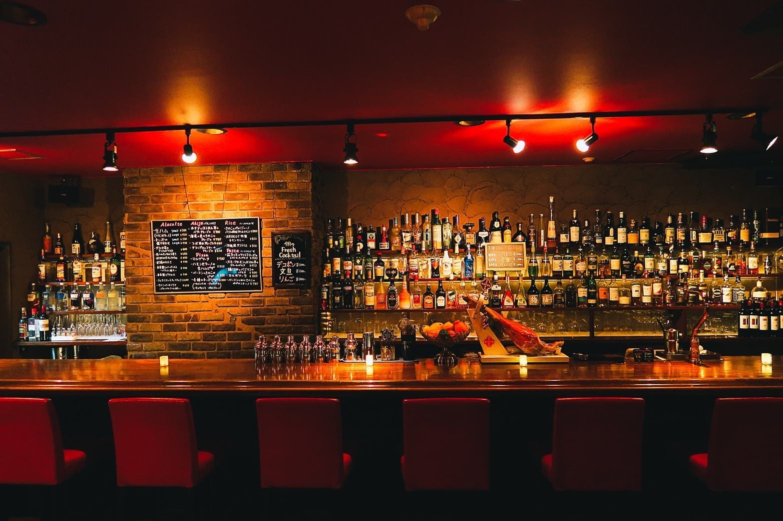 葛西駅から徒歩2分環七沿いの地下1Fにあるバーの写真6