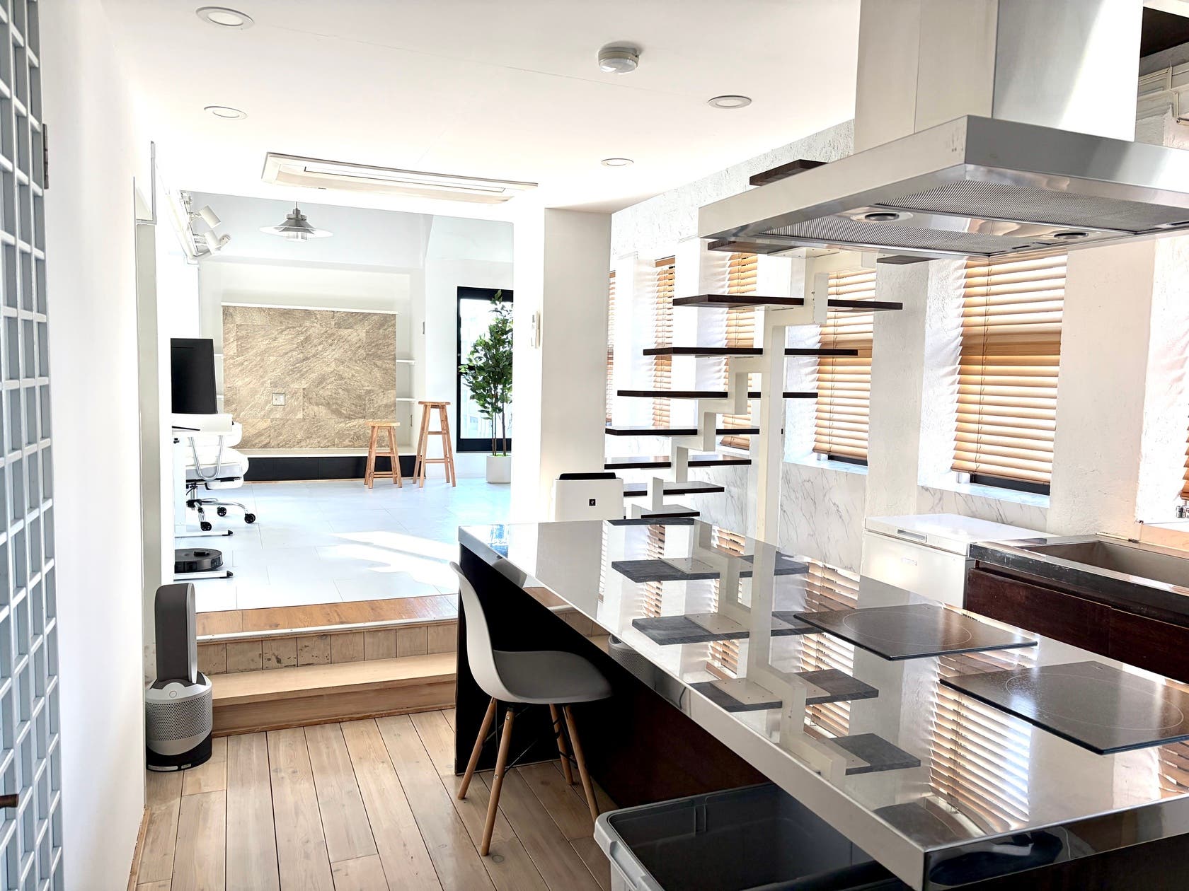 【栄から徒歩圏内】1時間からOK/商用利用可/撮影/コスプレ/配信/本格撮影スタジオ【新栄フォトスタジオ】の写真2