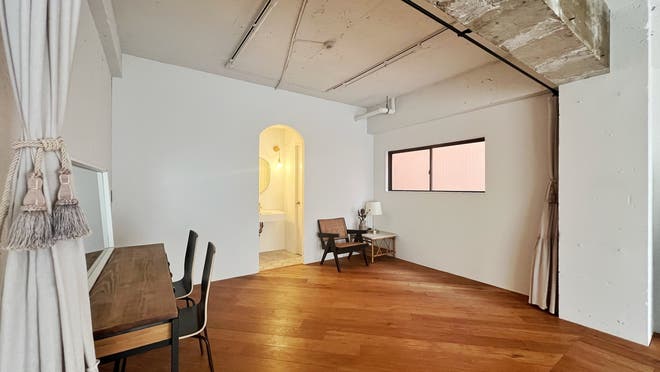 【✨12月限定20%OFFキャンペーン✨】無垢チーク床×ヴィンテージ家具の、撮影や多目的利用に最適なスペース。の写真24