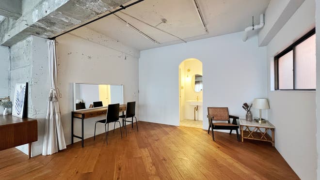 【✨12月限定20%OFFキャンペーン✨】無垢チーク床×ヴィンテージ家具の、撮影や多目的利用に最適なスペース。の写真25