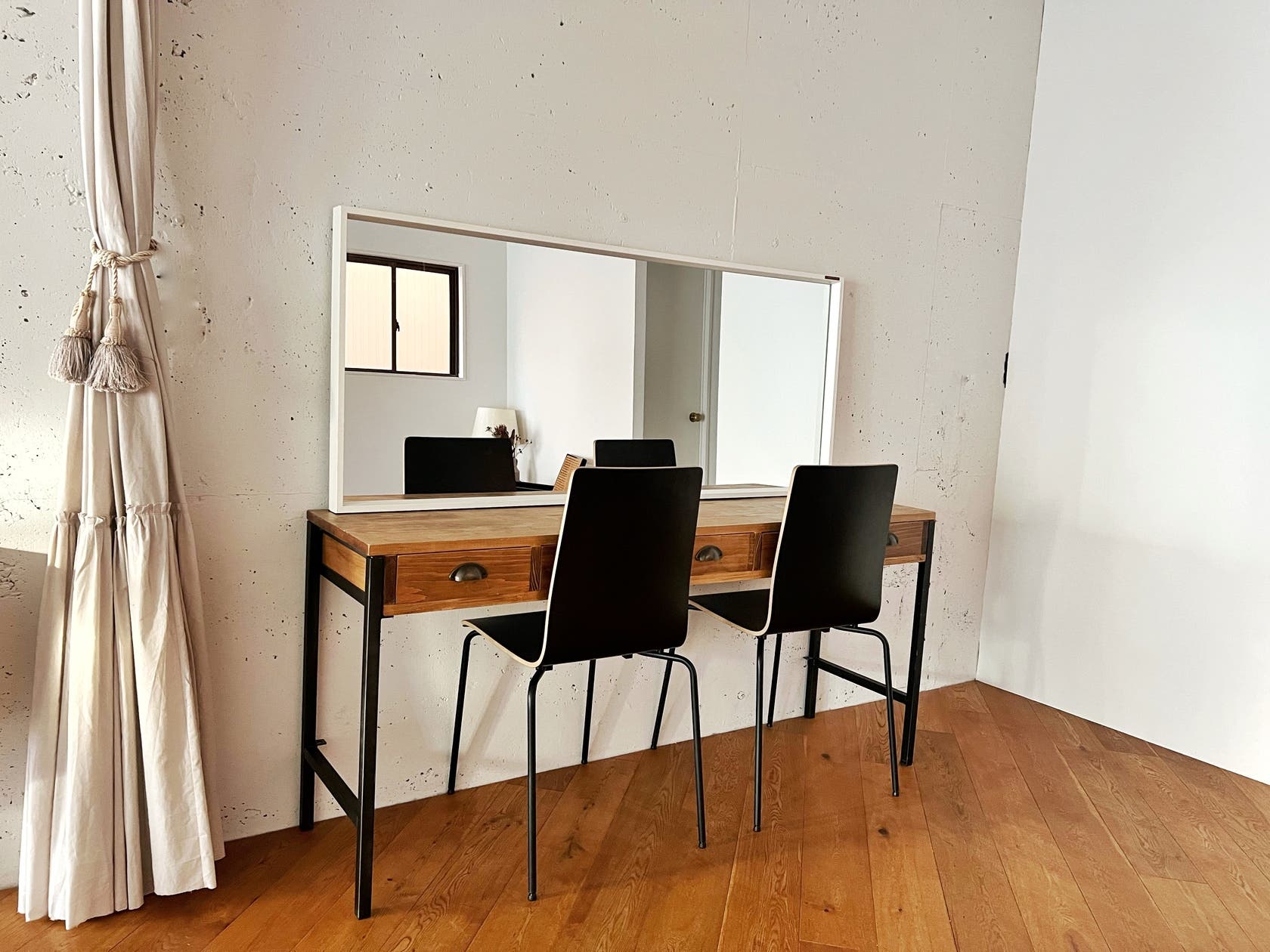  【✨12月限定20%OFFキャンペーン✨】無垢チーク床×ヴィンテージ家具の、撮影や多目的利用に最適なスペース。の写真15