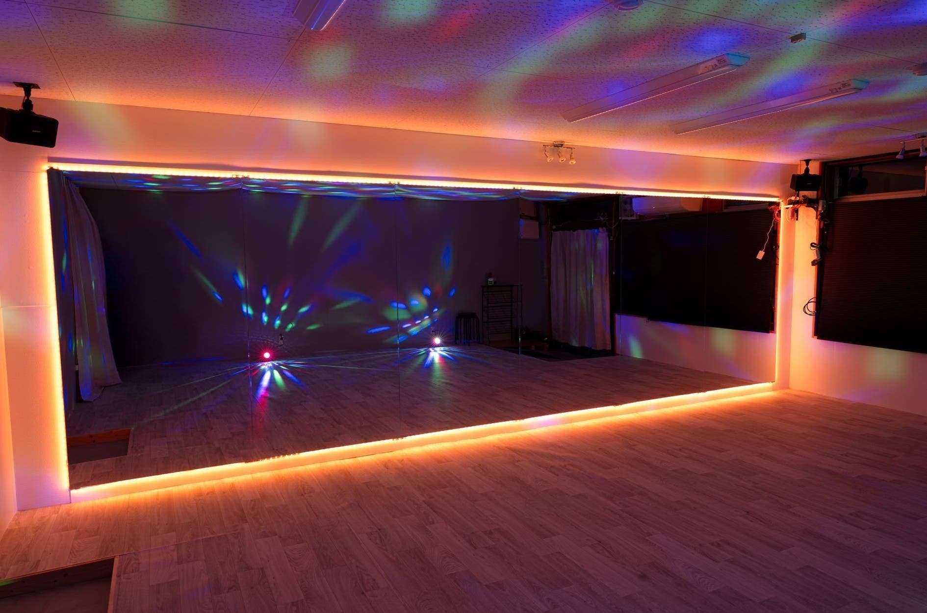 当日予約＆1時間〜OK！栗東市唯一の24hスタジオ🎄🎅🎶の写真2