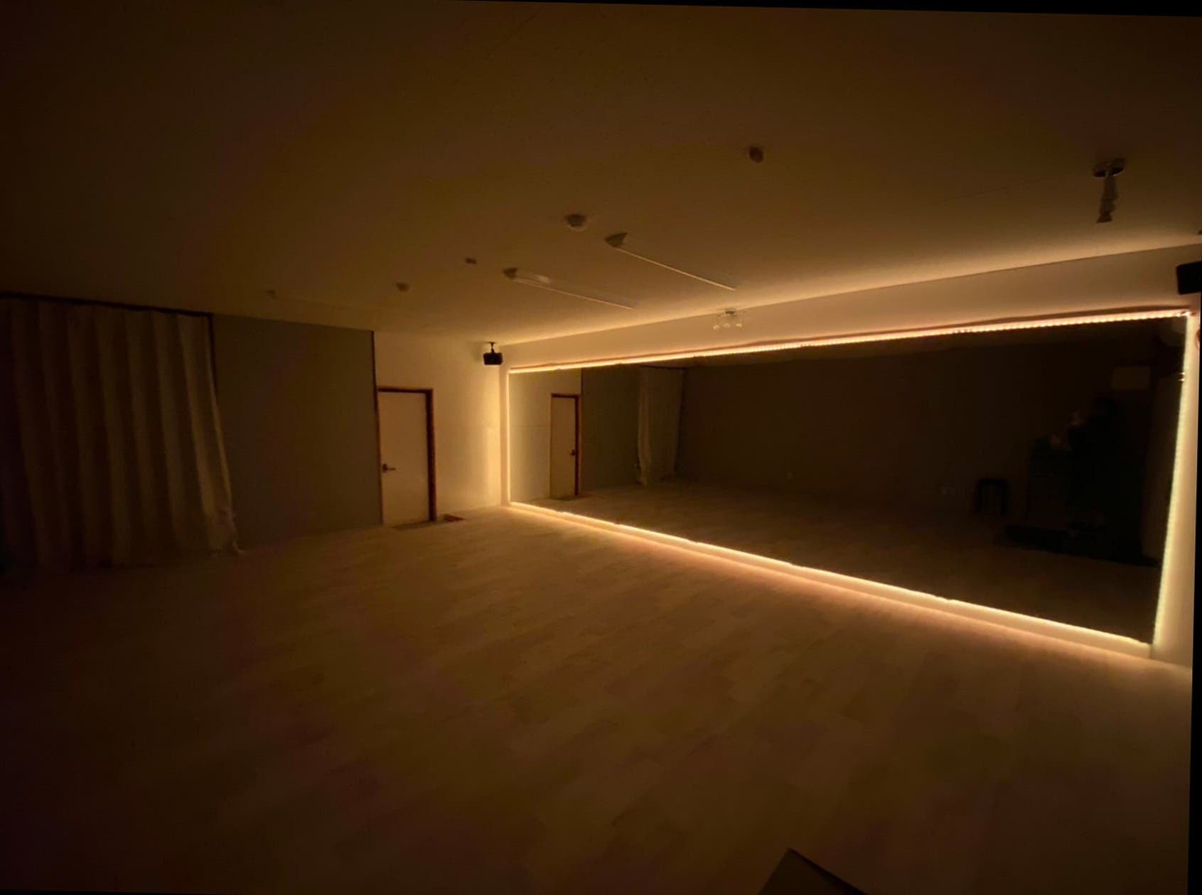 当日予約＆1時間〜OK！栗東市唯一の24hスタジオ🎄🎅🎶の写真5