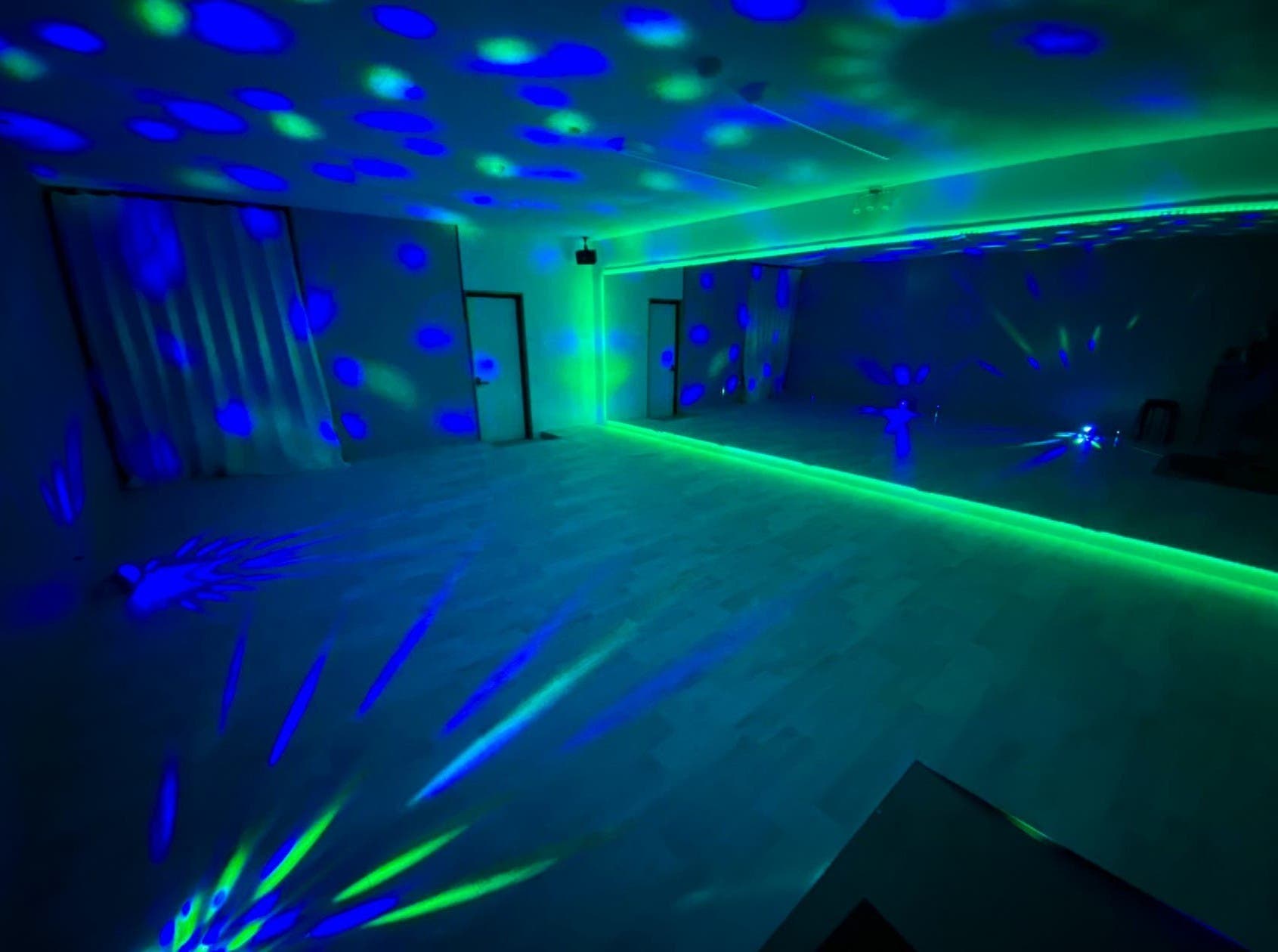 当日予約＆1時間〜OK！栗東市唯一の24hスタジオ🎄🎅🎶の写真6