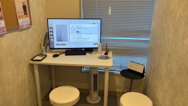 JR新宿西口より徒歩6分、大江戸線新宿西口D5出口からなら徒歩1分の美容クリニックの写真4