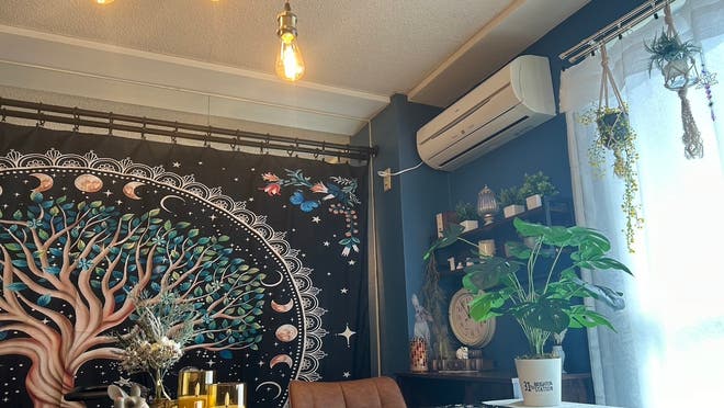 アンティーク調の癒し空間 4人掛けテーブル、椅子×4脚の写真2