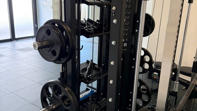 【新宿駅 新南口7分/代々木駅 東口3分】リノベ完成!サンドバッグ・マルチマシン・鏡張りスペース・更衣室付のプライベート空間!の写真8