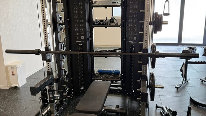 【新宿駅 新南口7分/代々木駅 東口3分】リノベ完成!サンドバッグ・マルチマシン・鏡張りスペース・更衣室付のプライベート空間!の写真7