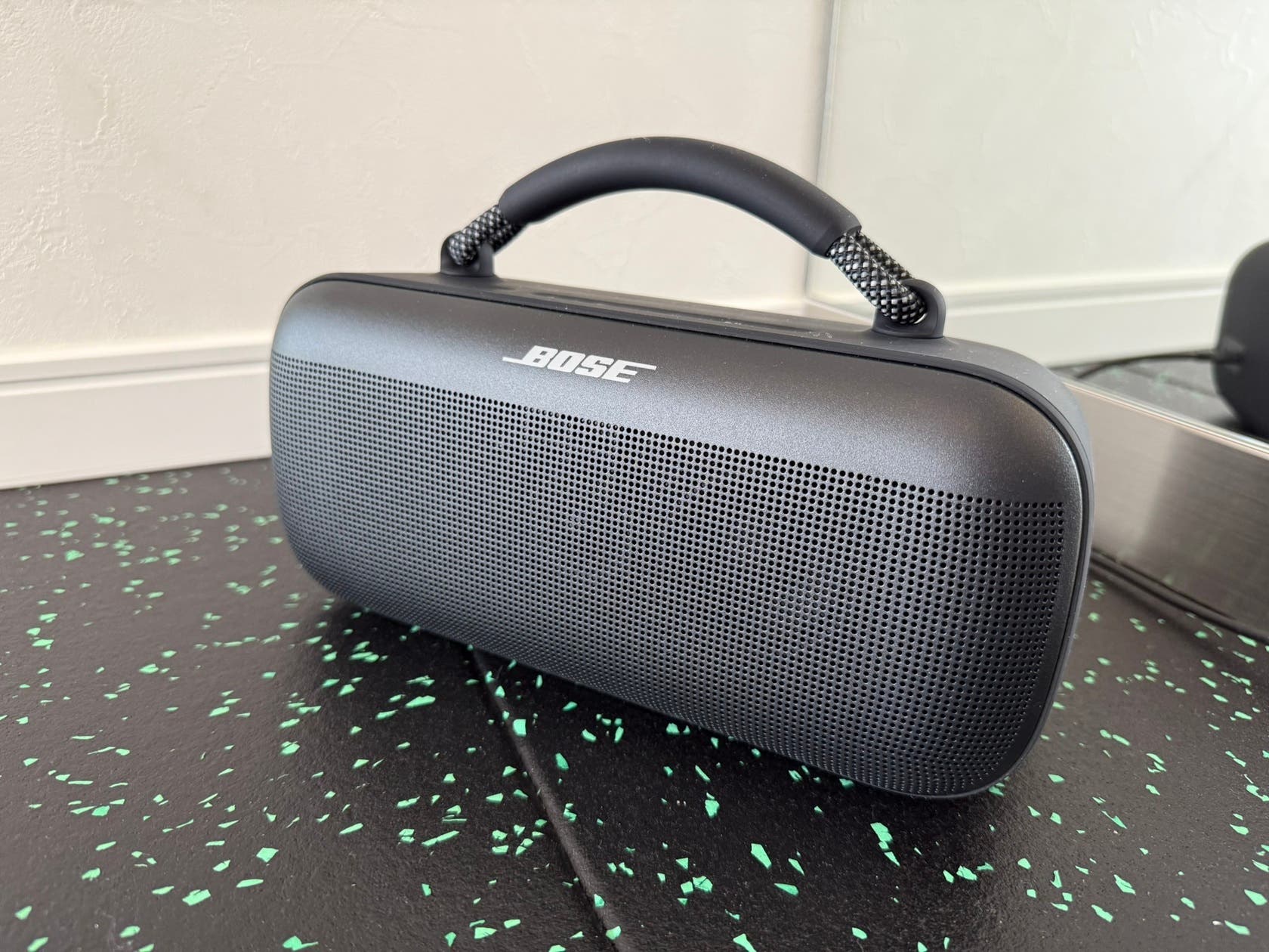 【新宿駅 新南口7分/代々木駅 東口3分】リノベ完成！サンドバッグ・マルチマシン・鏡張りスペース・更衣室付のプライベート空間！の写真16