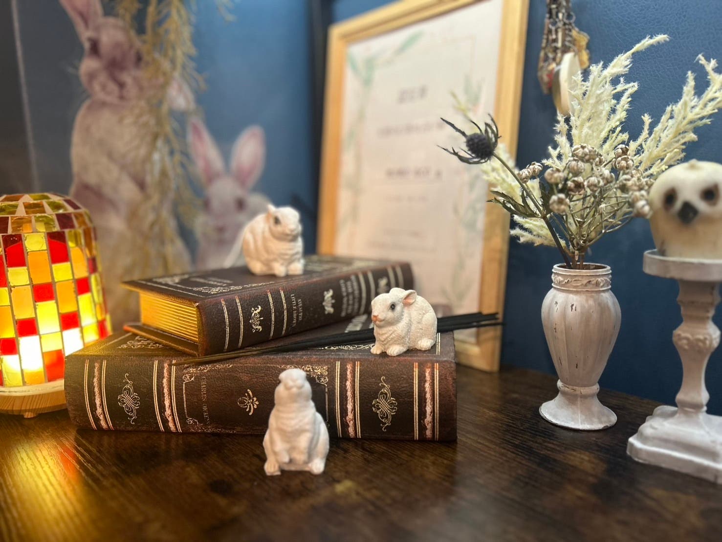 アンティーク調の癒し空間　4人掛けテーブル、椅子×4脚の写真3