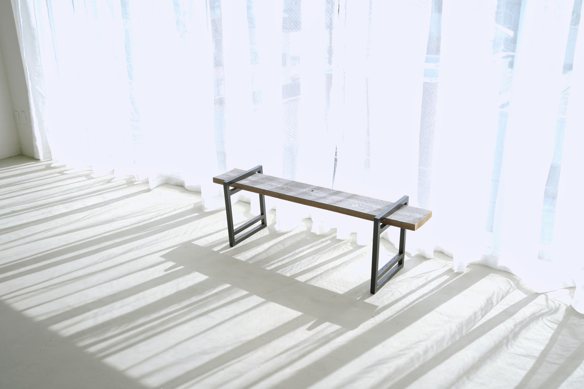 【新横浜エリア／小机駅30秒】移転＆新規OPEN　南北のW自然光×機材無料｜4Kモニター完備の白壁スタジオ｜studio µの写真5