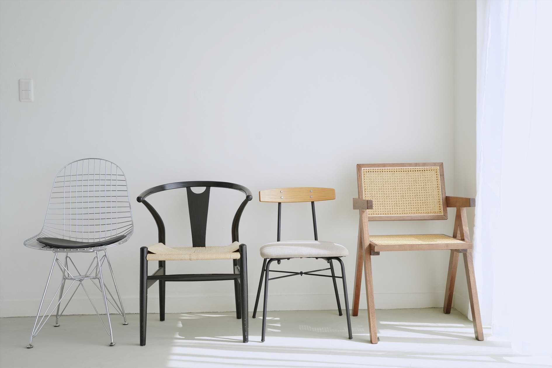 【新横浜エリア／小机駅30秒】移転＆新規OPEN　南北のW自然光×機材無料｜4Kモニター完備の白壁スタジオ｜studio µの写真6