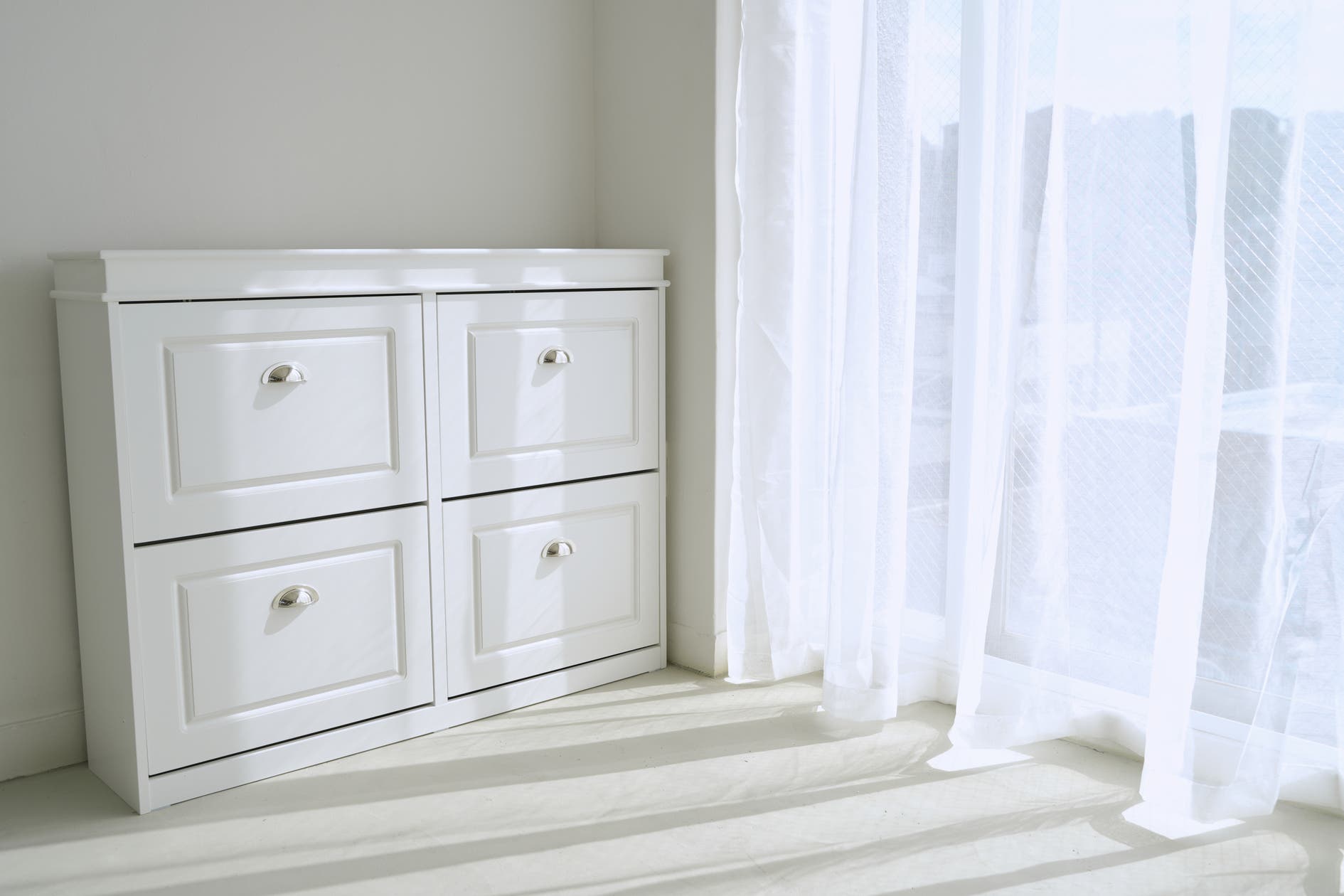 【新横浜エリア／小机駅30秒】移転＆新規OPEN　南北のW自然光×機材無料｜4Kモニター完備の白壁スタジオ｜studio µの写真7