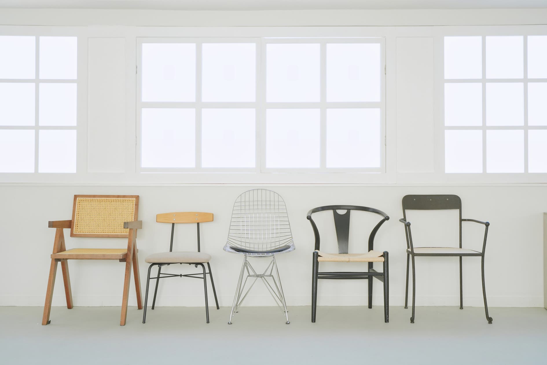 【新横浜エリア／小机駅30秒】移転＆新規OPEN　南北のW自然光×機材無料｜4Kモニター完備の白壁スタジオ｜studio µの写真10