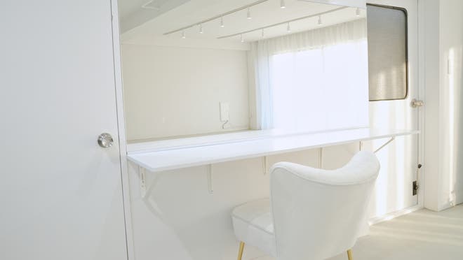 【新横浜エリア/小机駅30秒】移転&新規OPEN 南北のW自然光×機材無料|4Kモニター完備の白壁スタジオ|studio µの写真12