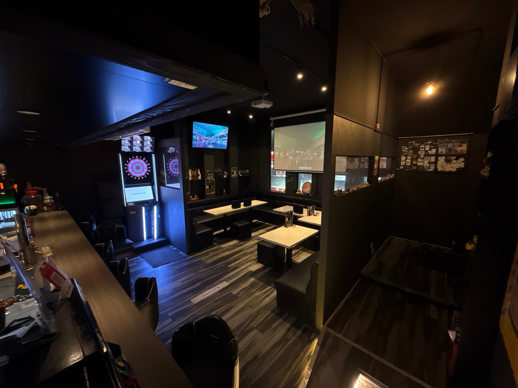 新小岩駅より徒歩5分　カラオケ、ダーツバーの写真1