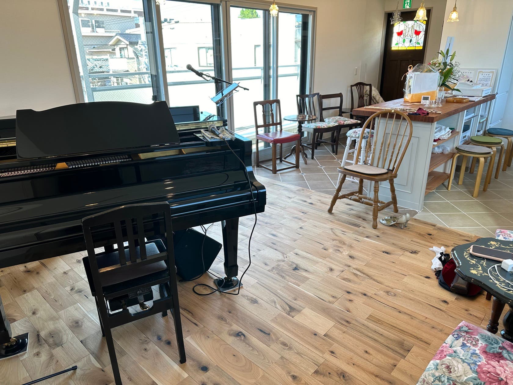 駅近ピアノカフェのオシャレスペースの写真2