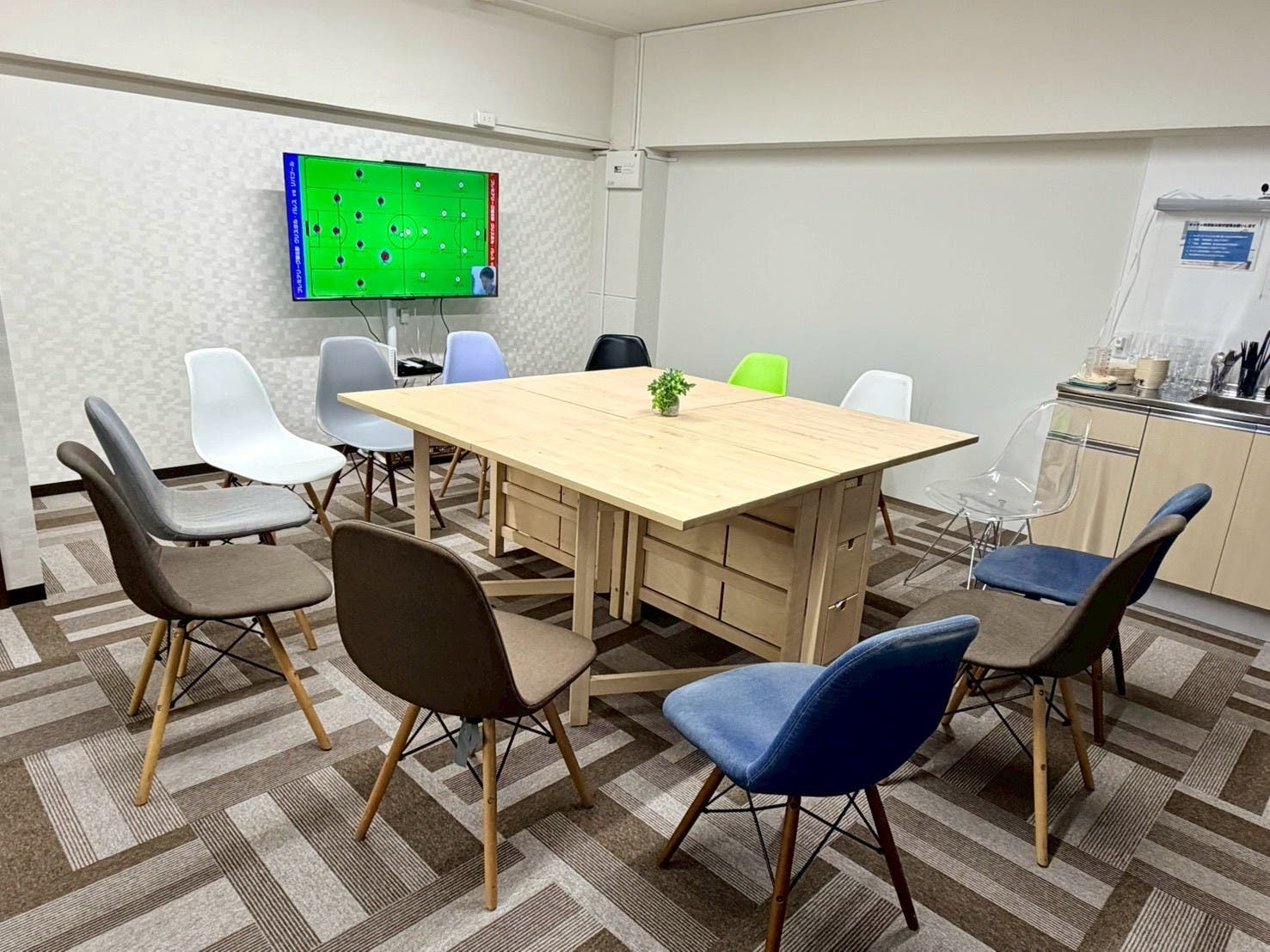 騒ぎ放題‼️ダンスミラー🕺🪩横浜駅徒歩５分🚶１階広々、リフォームしたてで綺麗なキッチンありダンススタジオオープン‼️の写真4