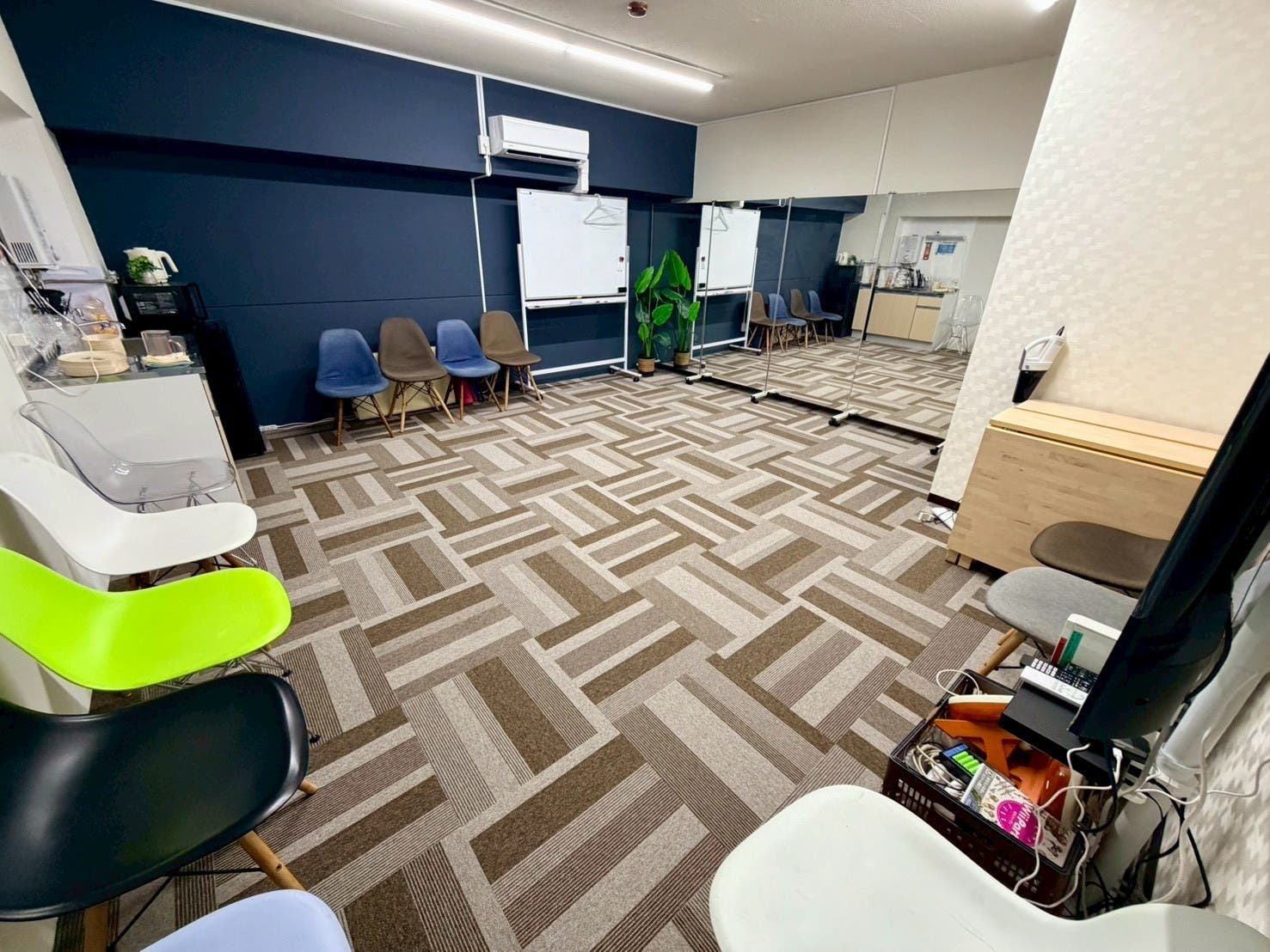 騒ぎ放題‼️ダンスミラー🕺🪩横浜駅徒歩５分🚶１階広々、リフォームしたてで綺麗なキッチンありダンススタジオオープン‼️の写真8