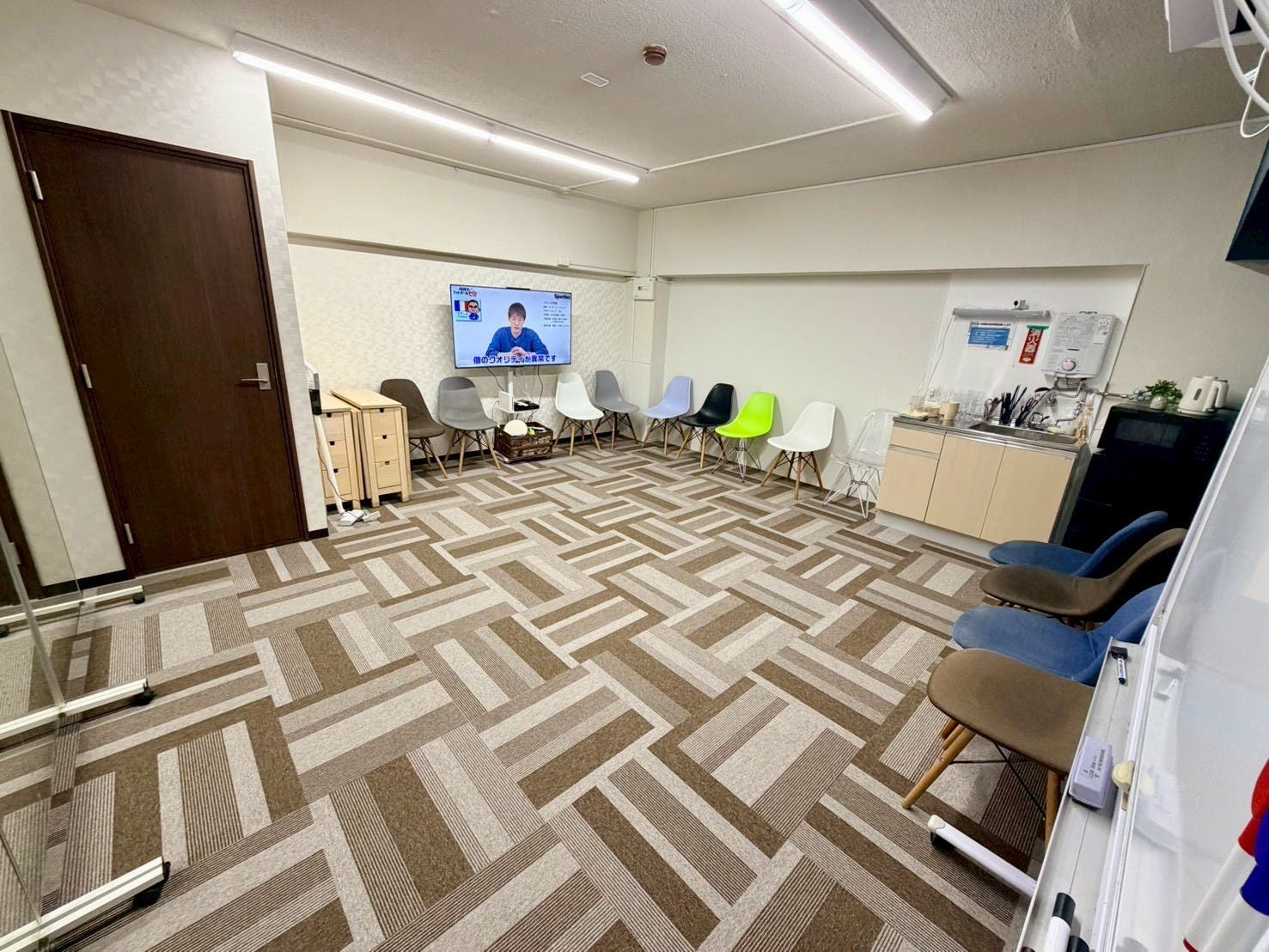 騒ぎ放題‼️ダンスミラー🕺🪩横浜駅徒歩５分🚶１階広々、リフォームしたてで綺麗なキッチンありダンススタジオオープン‼️の写真22