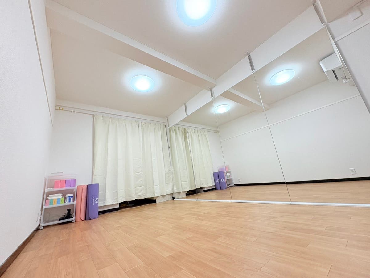 オープン価格！【JR八王子駅徒歩2分】駅チカ/キレイ/格安が揃うレンタルスタジオ。24時間/少人数利用に最適！の写真1