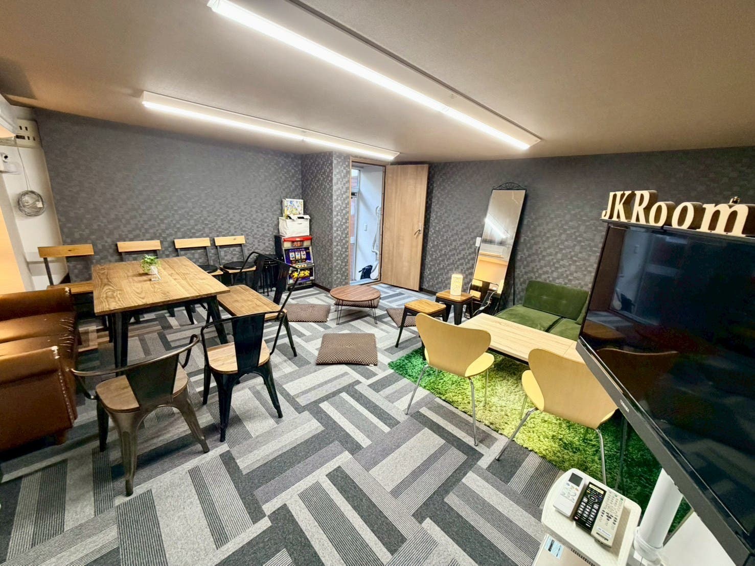 Let's Party🎉🎉🎉横浜駅徒歩５分🚶１階広々、リフォームしたてで綺麗なキッチンありパーティールームオープン‼️の写真1