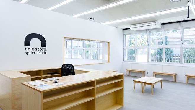 【CLUBHOUSE】「HOME/WORK VILLAGE」内のneighbors受付脇にある33.6㎡の土足スペースです。の写真1