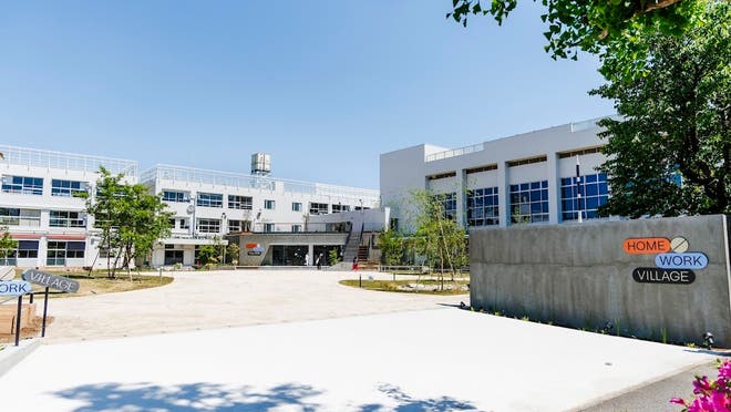 【CLUBHOUSE】「HOME/WORK VILLAGE」内のneighbors受付脇にある33.6㎡の土足スペースです。の写真2