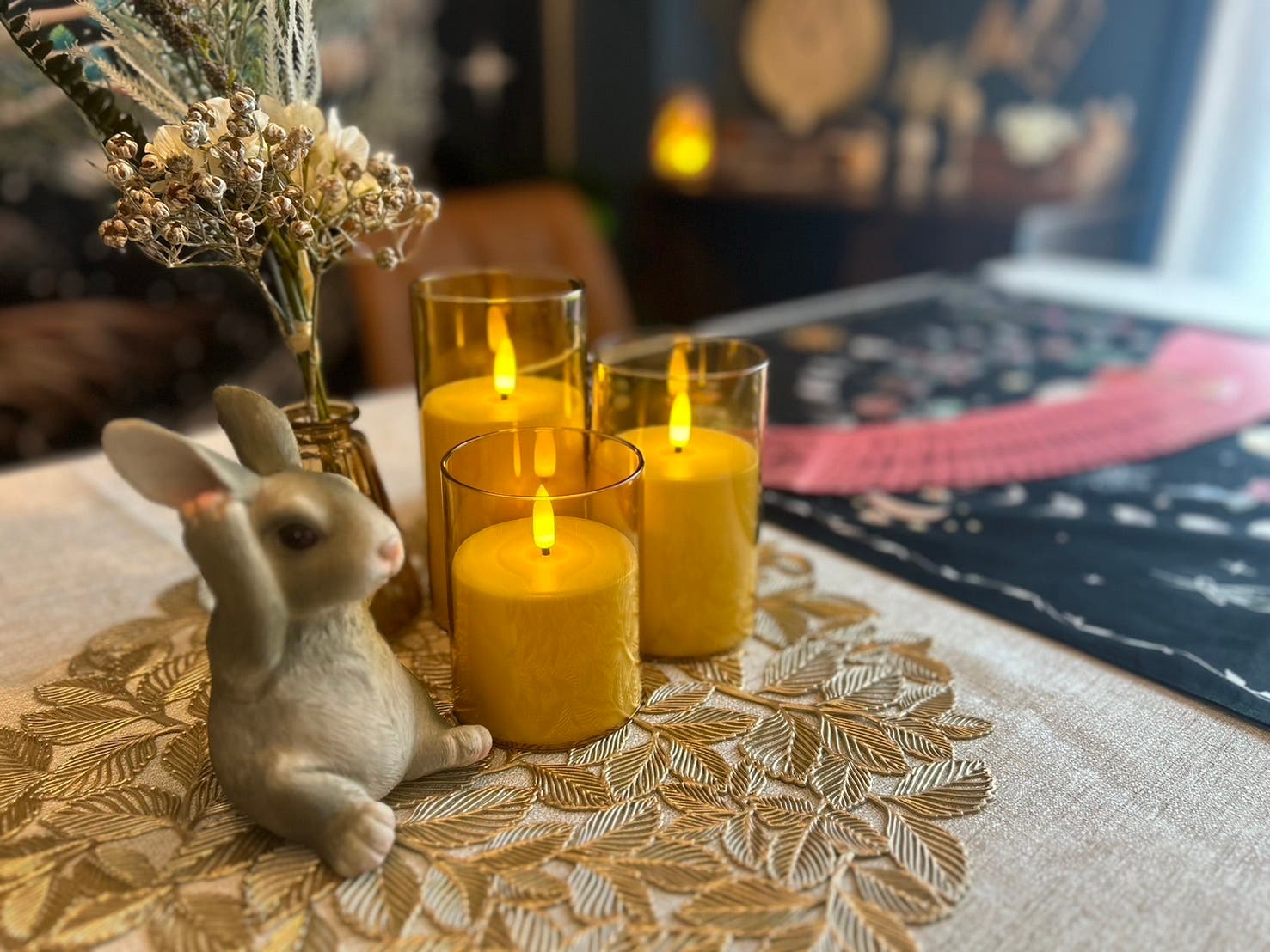 アンティーク調の癒し空間　4人掛けテーブル、椅子×4脚の写真4