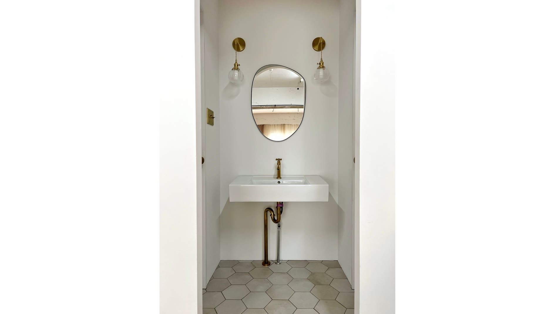  【✨12月限定20%OFFキャンペーン✨】無垢チーク床×ヴィンテージ家具の、撮影や多目的利用に最適なスペース。の写真14