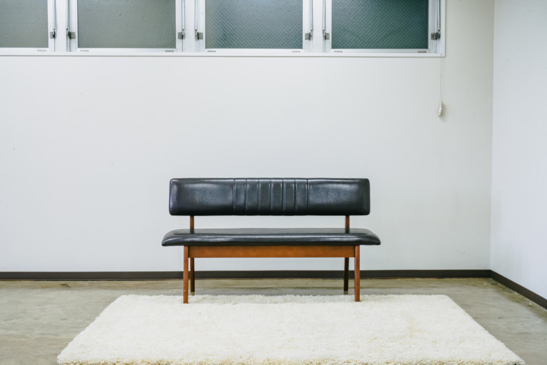 上前津駅から徒歩9分　自然光・コンクリ床・白壁・什器【 アパレル｜撮影｜POP UP 】無機質で広々した空間。【 スペースA 】の写真6