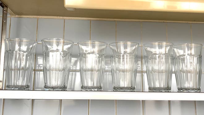 OPEN記念セール中✨西新宿駅1分多機能会議室/昇降デスク/マルチモニター/Wi-Fi/懸垂機/ソファ/研修・会議・商談・面談の写真22