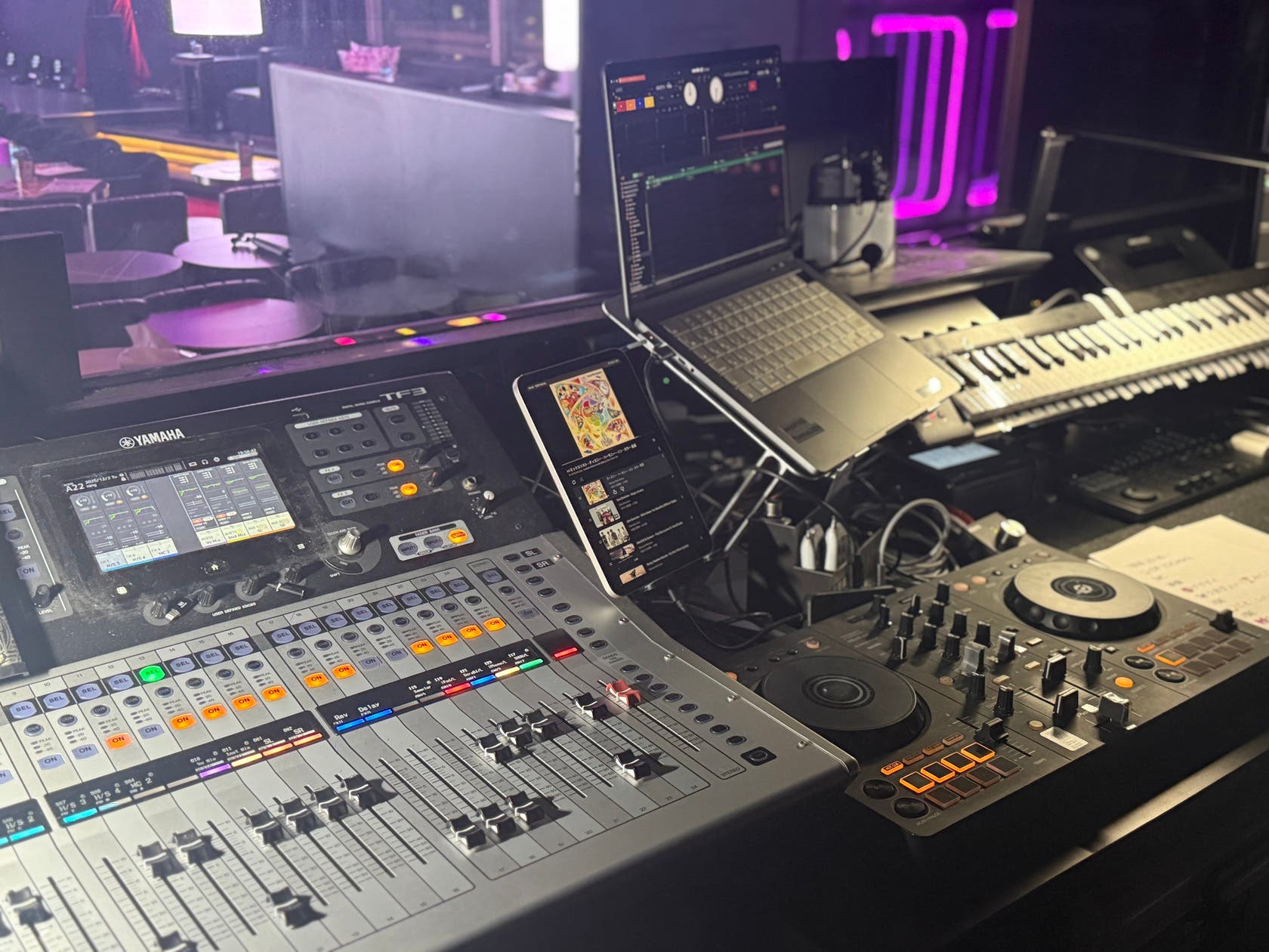 銀座・新橋エリアの大型ショークラブの写真16