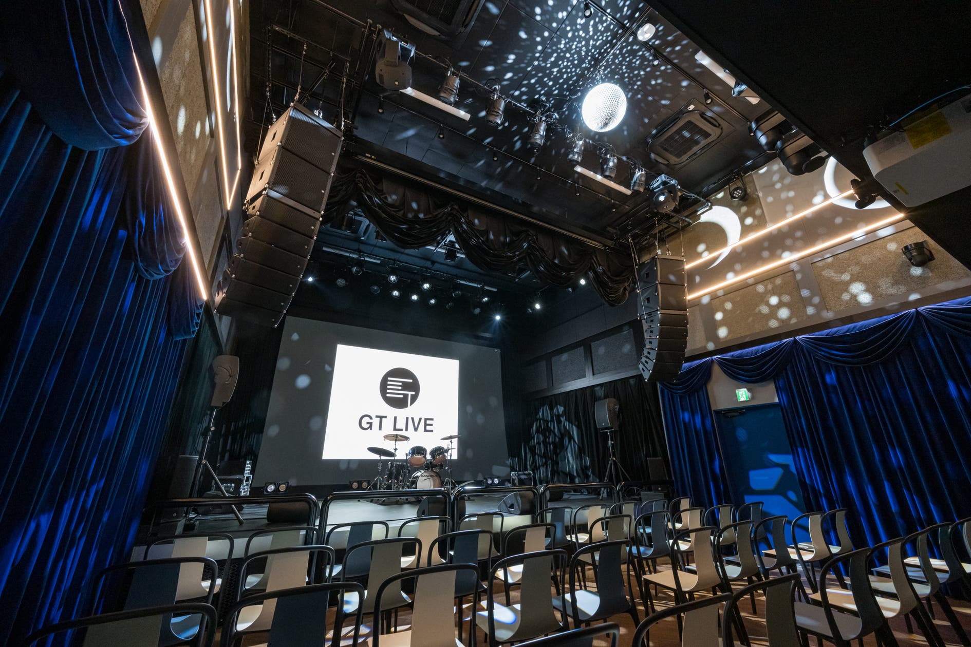 【六本木駅徒歩3分】最高級の音響機器・270インチLEDビジョンを完備。セミナー・パーティーなどあらゆるビジネスイベントに対応。の写真1