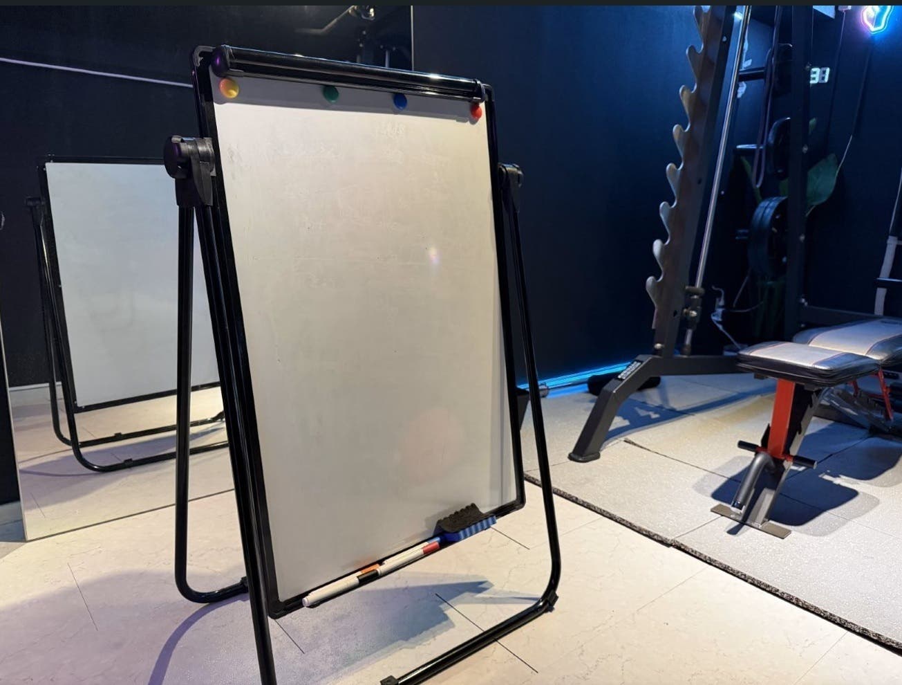 東新宿の隠れ家映えジム！大鏡・撮影ライト・三脚・化粧台完備！動画撮影・ダンス・自主トレに最適な貸切空間！の写真4