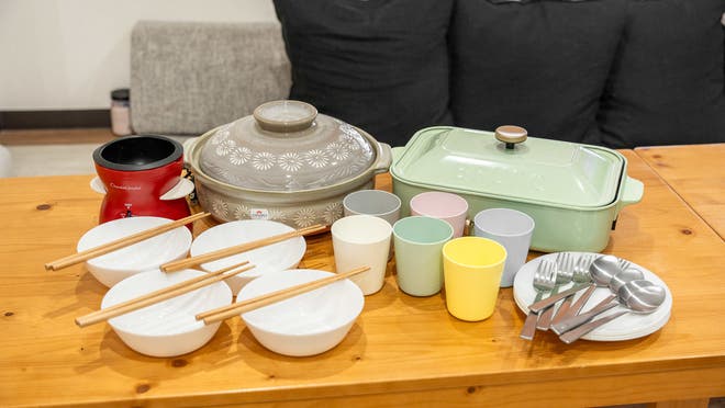 渋谷駅徒歩6分🚶♀️白×木目の大人おしゃれスぺース🌿女子会・推し活・誕生日会・映画鑑賞✨65型TV◎忘年会・クリスマス🎄の写真4