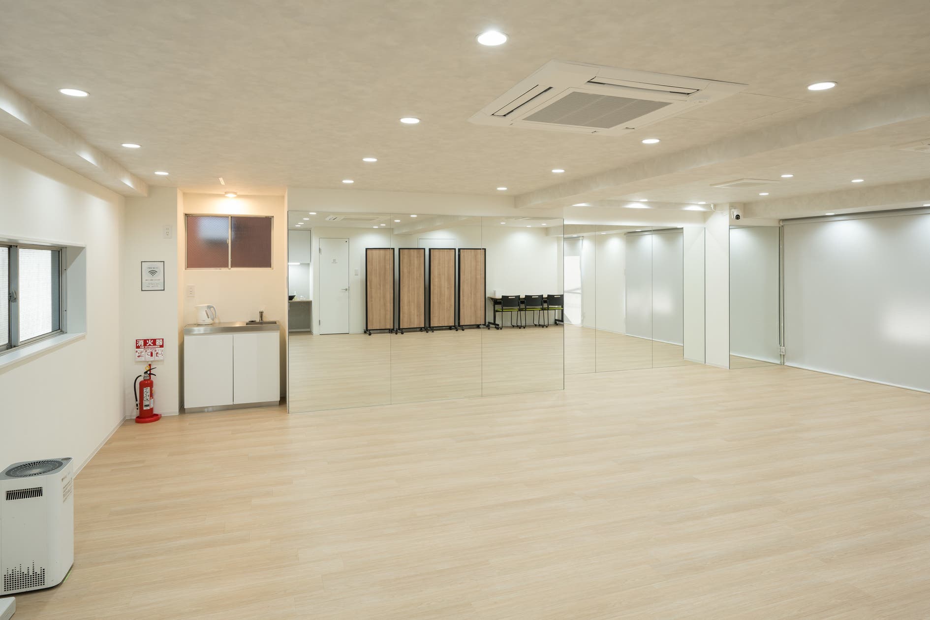 【期間限定価格】NEW OPEN！上野駅から5分♪尾久駅すぐ 一面鏡張り70㎡多目的スペース 会議/ヨガ/ダンススタジオ/撮影の写真8