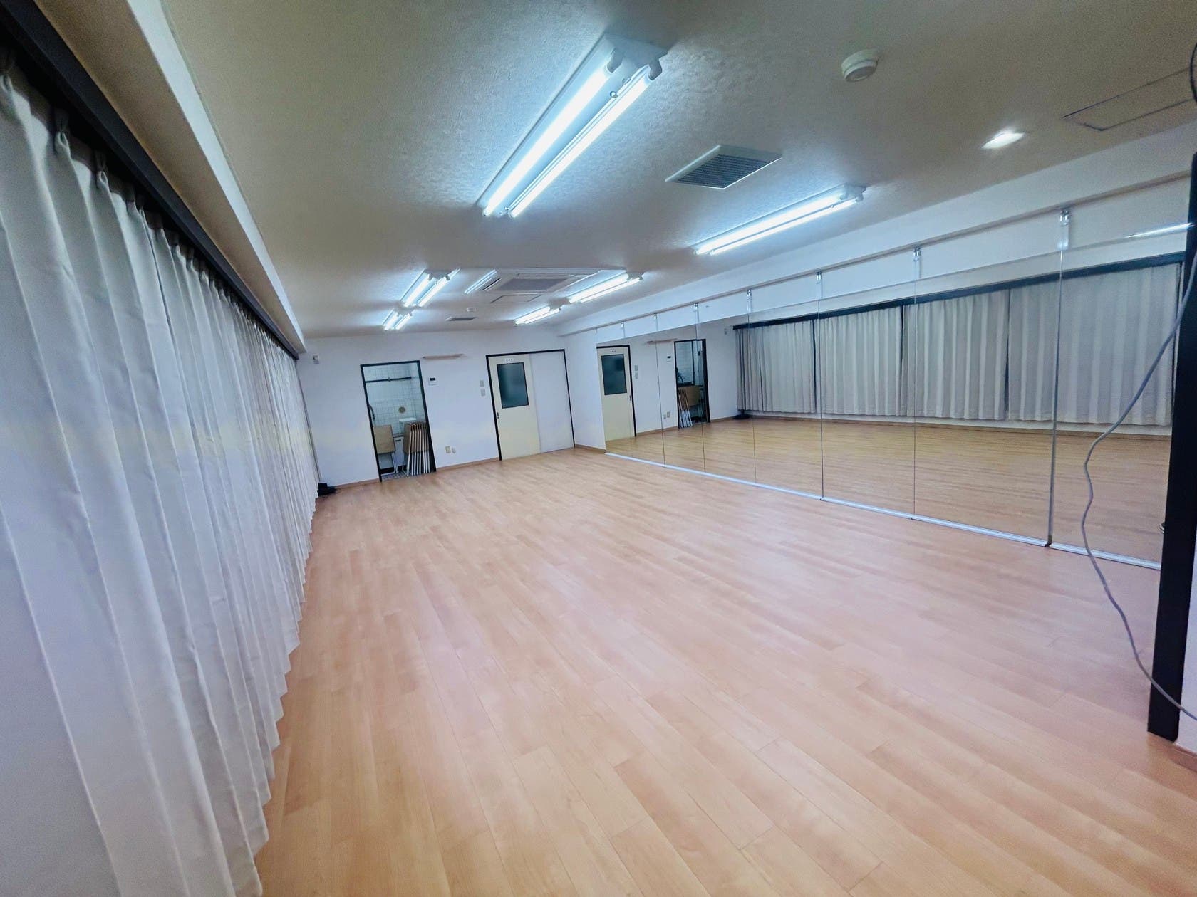 40㎡【東部練馬駅徒歩1分】 ダンス/演劇/会議【特大鏡: 幅 約7.2m x 高さ1.8m】、更衣室有の写真5