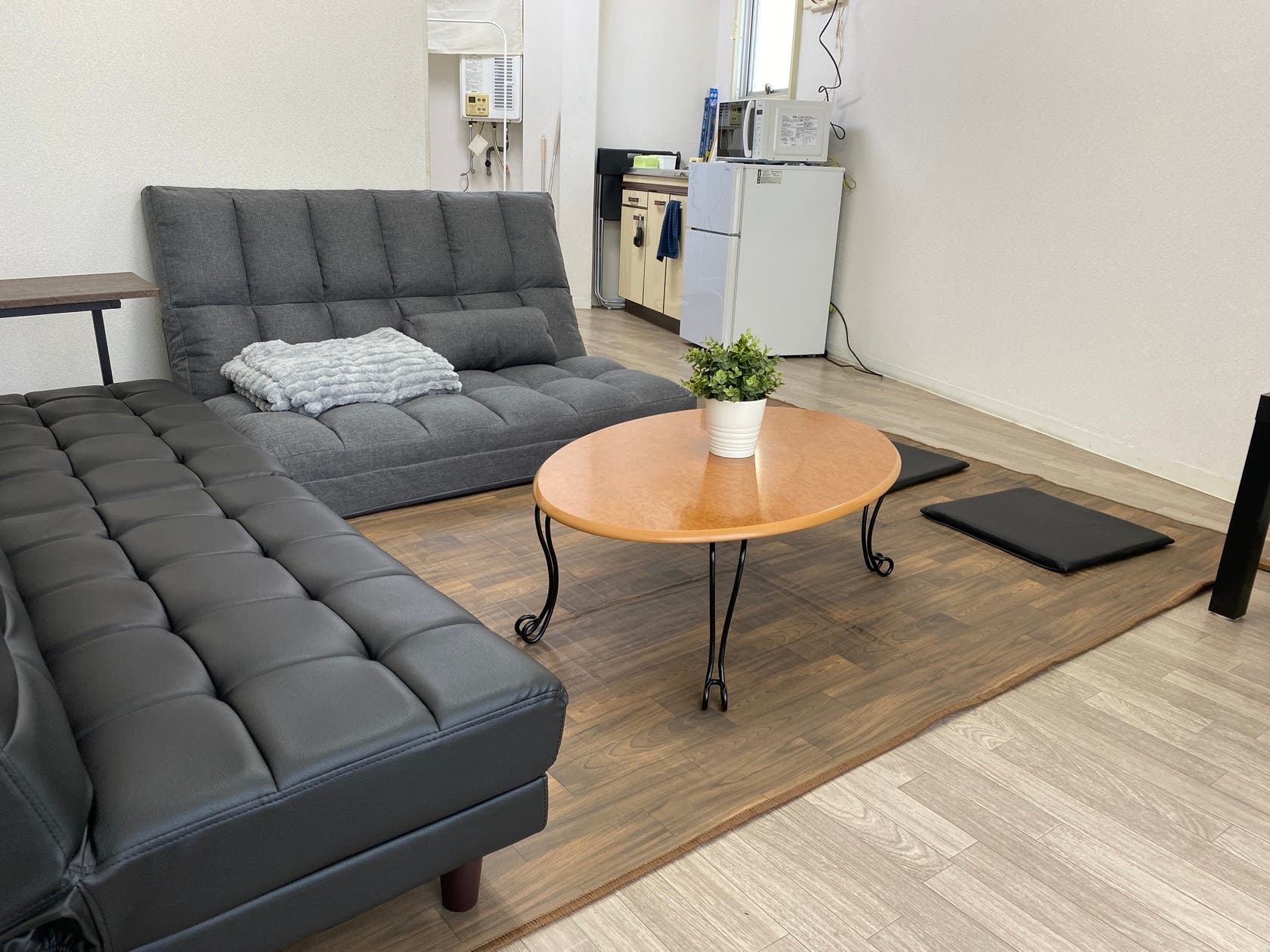 リニューアル☆【名古屋駅 太閤通口(新幹線口)徒歩4分】名古屋駅近！WiFi無料6名まで利用可！冷蔵庫電子レンジあり！の写真3