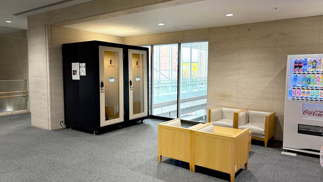 【CHATBOX 神戸先端医療センター】201 Web会議・通話に最適/無料WiFi/電源ありの写真1