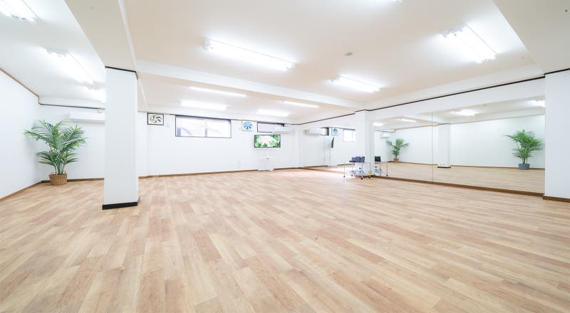 方南町駅4分｜49㎡の広々レンタルスタジオ｜最大20名｜ダンス・撮影・演劇・配信・ヨガ・武道OK