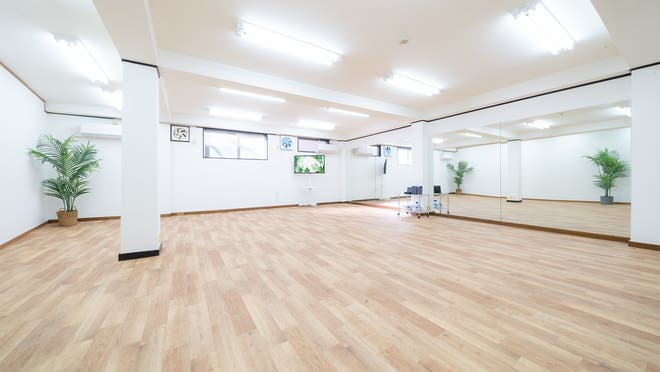 NEW❗️エリア最安&最大級55㎡✨ダンス・撮影・配信・武道OK|方南町4分|15名利用可|個人練から教室運営までの写真1