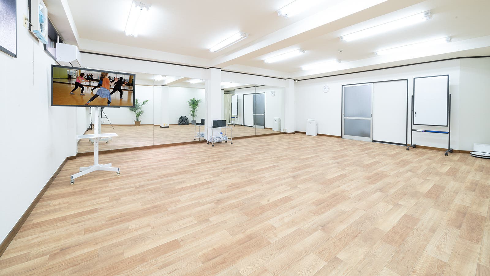 NEW❗️エリア最安＆最大級55㎡✨ダンス・撮影・配信・武道OK｜方南町4分｜15名利用可｜個人練から教室運営までの写真4