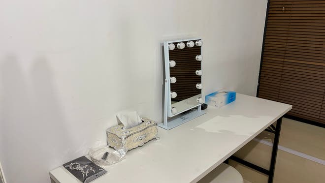 【栄から徒歩圏内】1時間からOK/商用利用可/撮影/コスプレ/配信/本格撮影スタジオ【新栄フォトスタジオ】の写真11