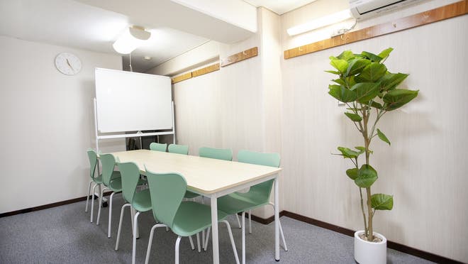 東中野駅30秒サロン可【即予約可・高速度WiFi・除菌完備】各種教室、会議、商談、面接、研修、ボードゲーム等に最適な個室スペースの写真2